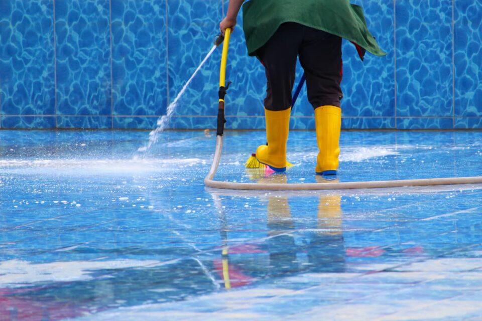 Effortlessly Clean Your Pool Filter with These 6 Steps